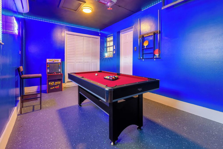 10 Min To Beach | Private Pool Oasis | Games & Bbq - Pompano Beach, FL