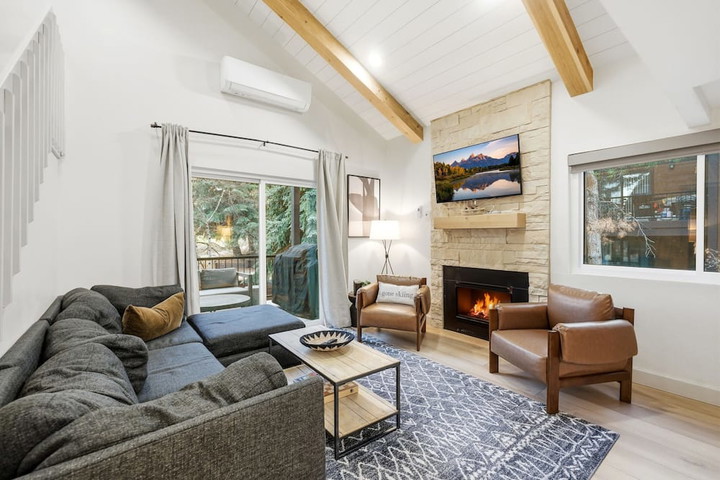 Modern Mountain-chic Condo-ski, Golf, Bike, Hike! - Snowbird, UT