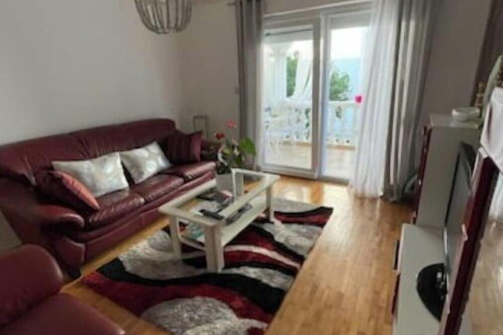 2-bedroom Apartment, Living Room, And Private Terrace, With Free Parking As Well. - クロアチア共和国