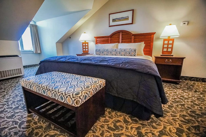 1br Condo W/ Bay Views + Kitchenette + Jacuzzi Tub - Rhode Island