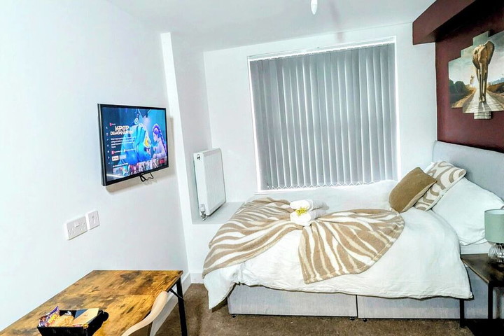 Prime Location 5 Bed En-suite 6 Bathrooms In Derby Sleeps Up To 10 People. - Derby