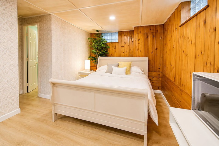 The Westside Hideaway With Hot Tub And Patio - Eden Prairie, MN