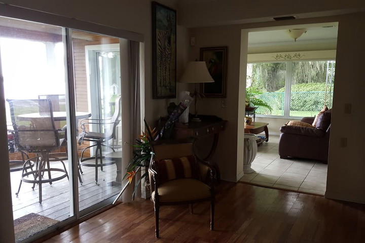 Serene 3br, 3 Bath Estate Home On Little Lake Weir - The Villages, FL