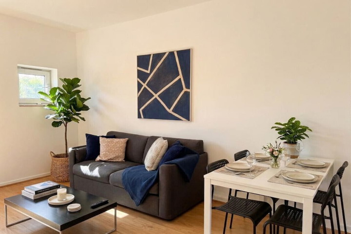 Stylish 1-bed Flat | Camden & Euston Doorstep - London