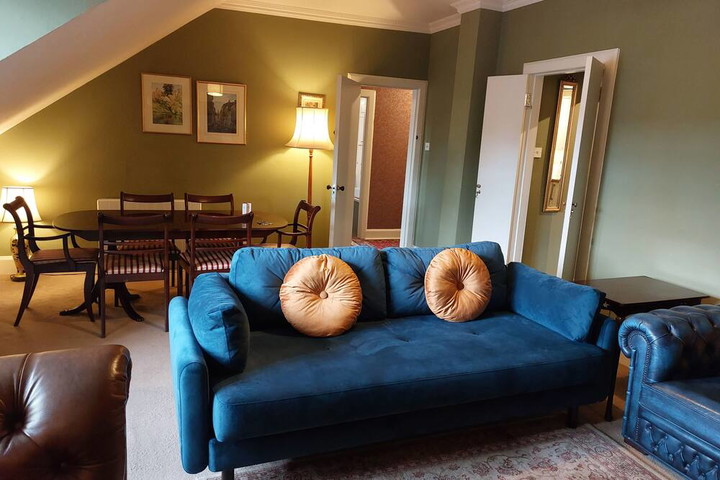 Stunning 5br Royal Mile Penthouse - Edinburgh