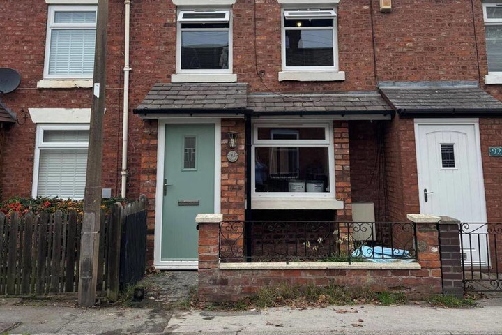 Winsford Woodford Cottage - Sleeps 6 - Pets Ok - Tarporley