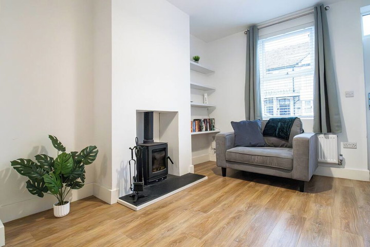 Central Oswestry 2 Bedroom House - Oswestry