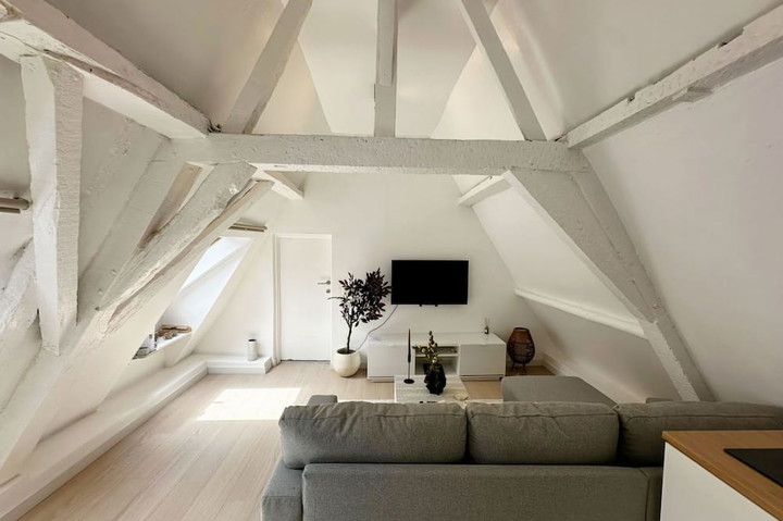 Cozy 2br With Living Room | Close To Downtown - Gent