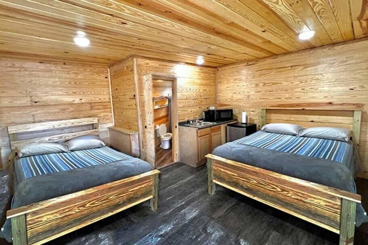 Grenada Lake Resort Cabin # 3 - Mississippi