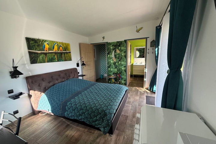 Logement En Bois, Esprit Jungle Avec Petits-déjeuners Inclus - Saint-Léonard-des-Bois