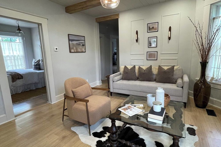 Beautiful Downtown 3bd Apartment Close To All The Good Stuff! - Ithaca, MI
