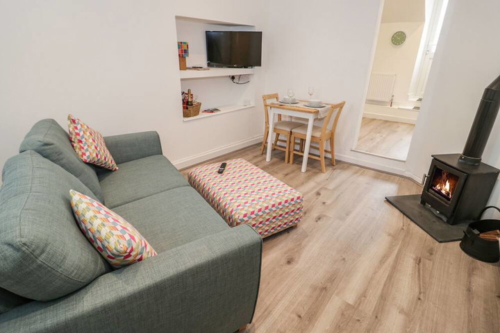 T? Capel Bach, Pet Friendly, Character Holiday Cottage In Rachub - Llanberis