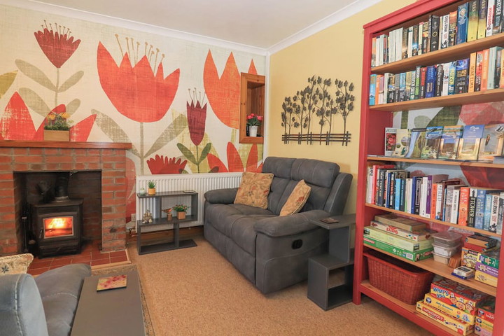 Hazel's Cottage, Pet Friendly, With Open Fire In Campbeltown - Campbeltown