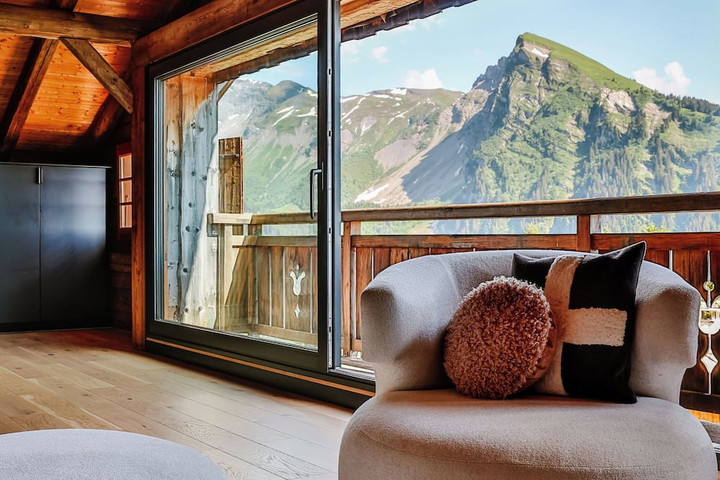 Chalet Zore, Skis Aux Pieds, Jacuzzi, 190 M² Et Vue Imprenable Sur Les Montagnes - Montriond