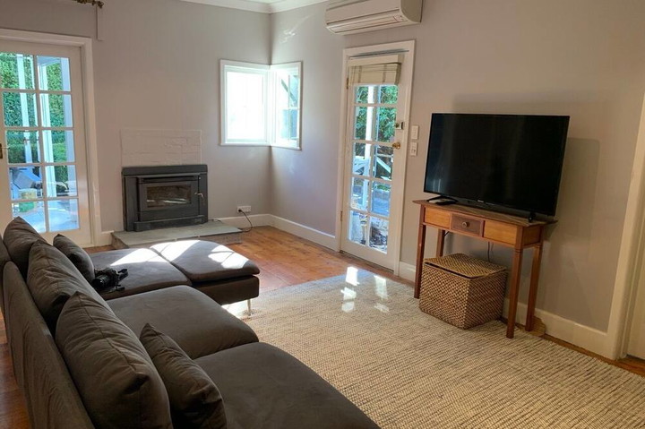 Fully Renovated 1940s Cottage In Warburton - Currawong Rd