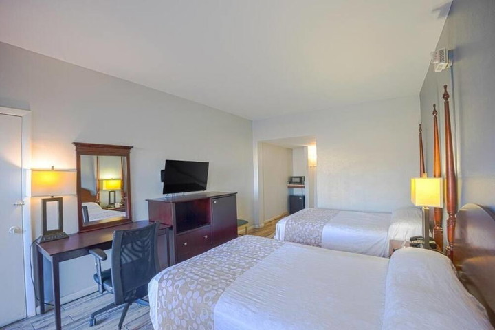 Ideal For Exploring Titusville: Unit Near Manatee Deck With Parking - Titusville, FL