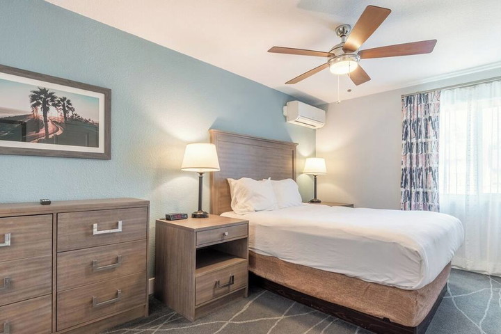 Anaheim | Romantic Disney Retreat | Pool + Parks - La Habra, CA