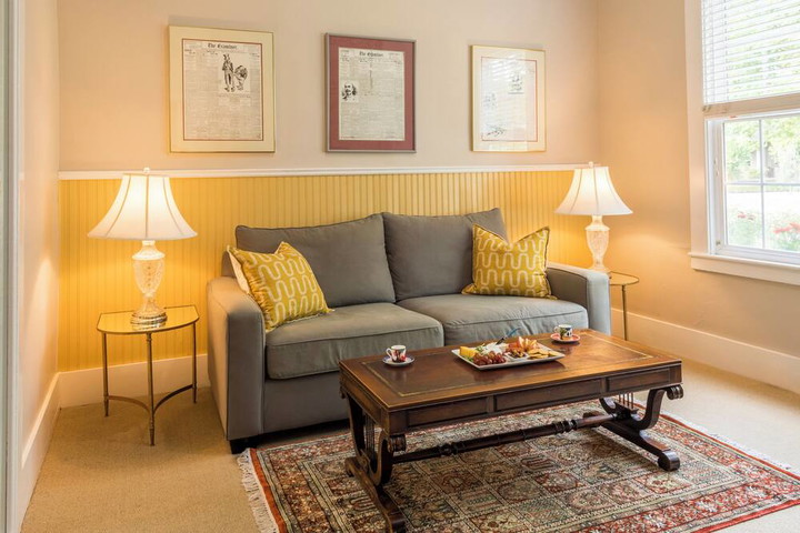 Downtown Cottage House - St. Helena, CA