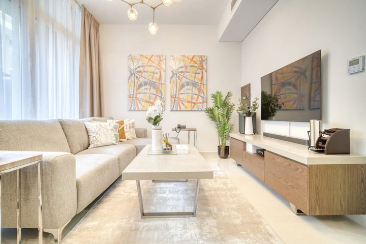 Alluring 3br Townhouse At Damac Hills 2 Avencia By Deluxe Holiday Homes - Dubai