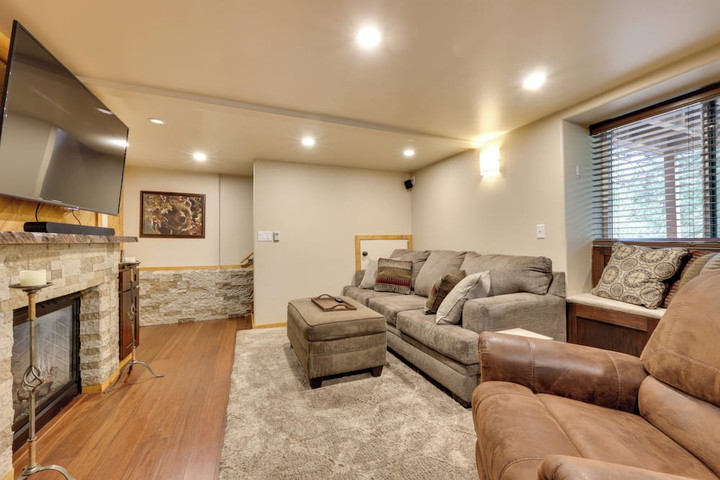 1 Mi To Shaver Lake! Family & Couples Condo - Shaver Lake, CA
