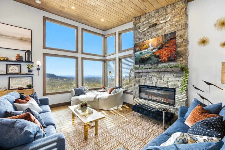 Secluded Luxury Cabin | Views, Sauna, Hot Tub - Townsend, TN