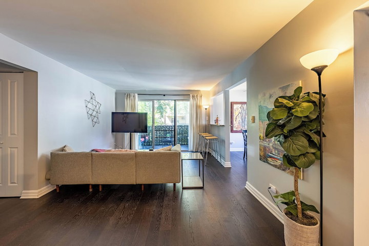 Casa Serenità: Downtown Forest Park, Close To Trains, Parking - Elmhurst, IL