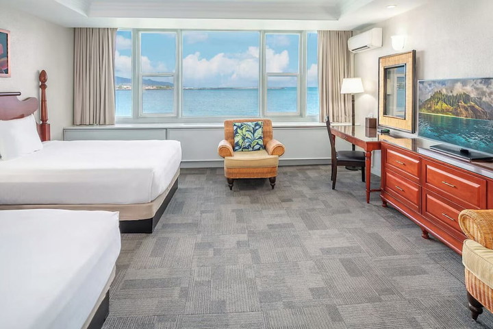 Spacious Oceanfront Suite W/ Outdoor Pool Access | Minutes From Kanaha Beach - Paia, HI
