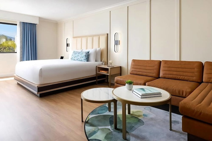 King Premium, The Anza A Calabasas Hotel, Pool, Steps From Lake Calabasas Park - Simi Valley, CA