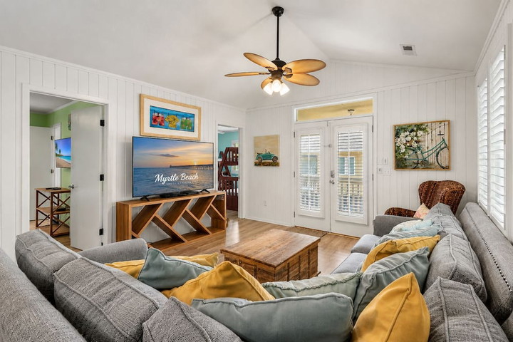 Beach House | Walk To Beach | Golf Carts Ok | Pool - Myrtle Beach