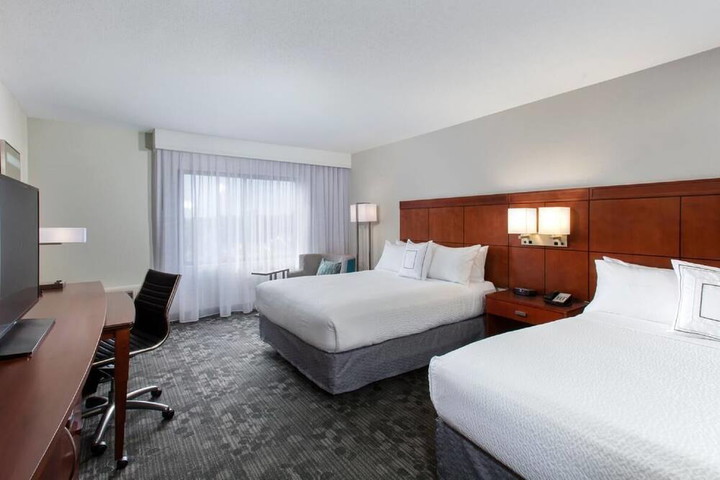 A Place You'll Surely Enjoy! 2 Relaxing Units, Indoor Pool, Pets Allowed! - North Myrtle Beach, SC