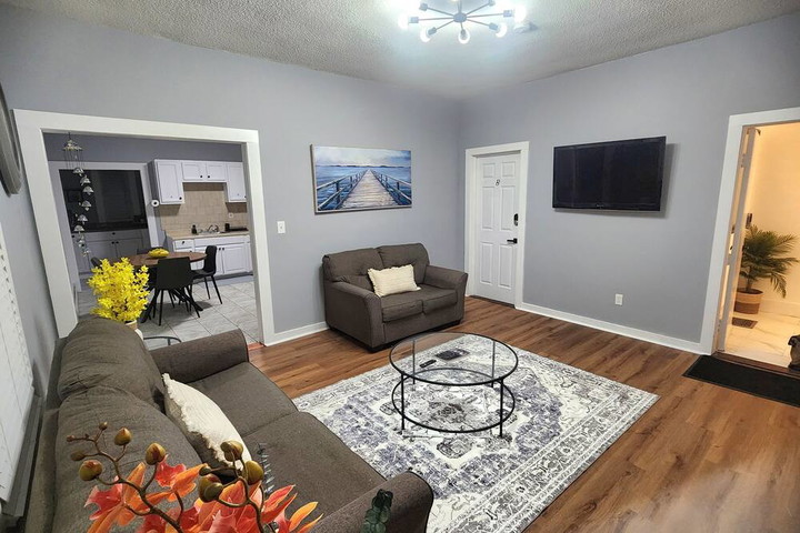 Beautiful 3-bedroom Apartment Near Yale - New Haven, CT