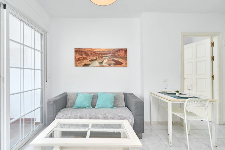 Apartment In 'N9' Hotel With Shared Pool, Wi-fi, And Air Conditioning - Nerja