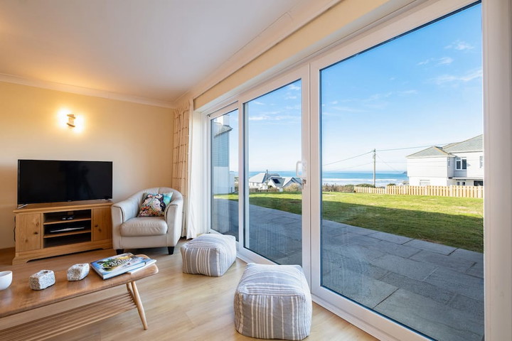 Blue Ridge, Pet Friendly, Character Holiday Cottage In Polzeath - Padstow