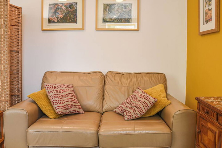 1 Bedroom Accommodation In Porthcawl - Porthcawl