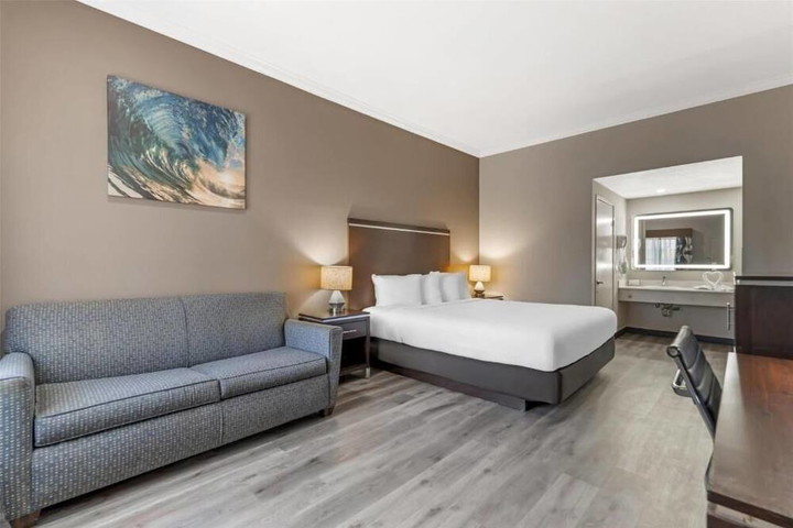Peaceful Redondo Beach Escape W/ Cozy King Bed & Relaxing Jacuzzi Perfect Stay - Redondo Beach, CA