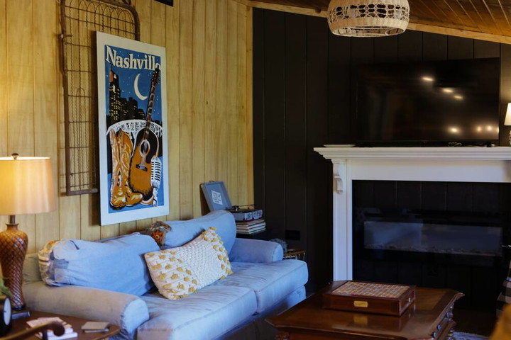 The Gathering Stables - Country Charm On A Horse Farm, Minutes From Nashville - Mt. Juliet, TN
