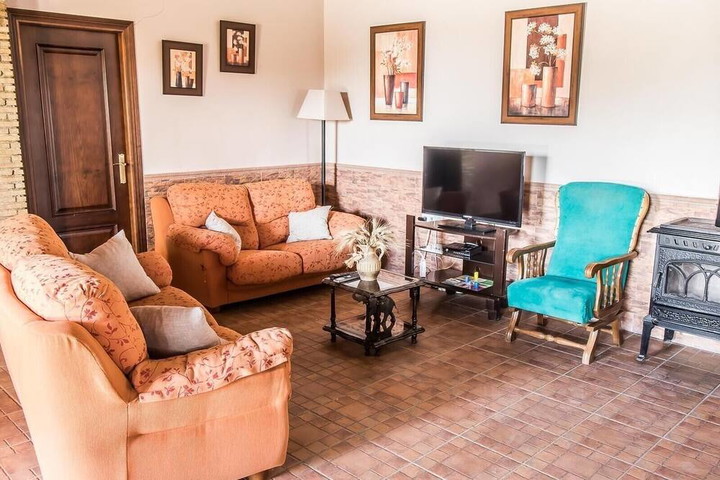 Rural Holiday Home 'Villa Lucrecia' With Pool & Wi-fi - Osuna