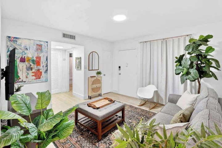 1br Sunny Isles Getaway With Parking - Miramar, FL