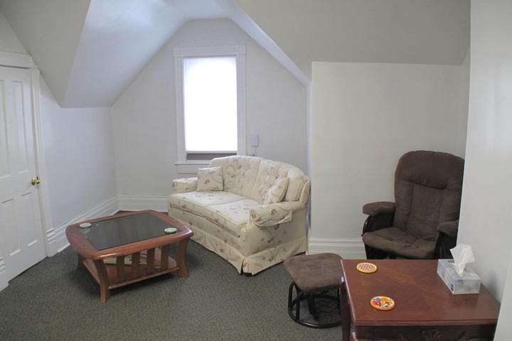 Sweet One Bedroom Suite In The Heart Of The City ! Unique Apartment - Winnipeg