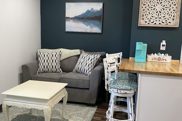 Sycamore Acres 306 Comfortable 1 Bedroom Suite With Full Kitchen And Living Area - Havana, IL