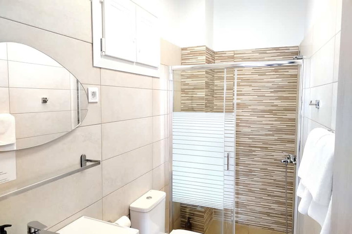 Family-run Hotel Under German Management - 200m From The Beach - Кавала