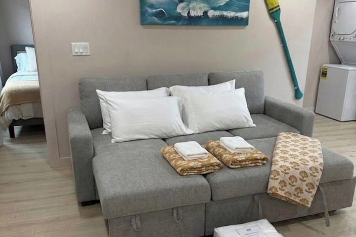 The Lil Pink House: Walkable To Downtown Gem  W/ Ac & Washer/dryer - Stuart, FL