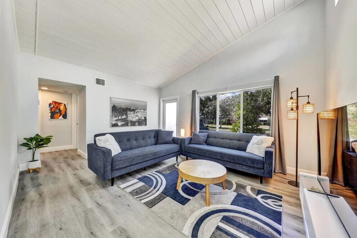 Modern Retreat W/ Lush Backyard - Fort Lauderdale - Fort Lauderdale, FL