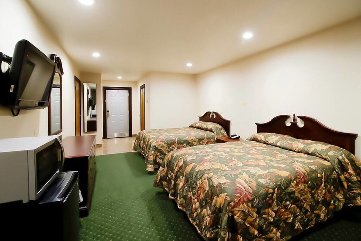 Houston|2 Queen Bed Non Smoking - Houston, TX