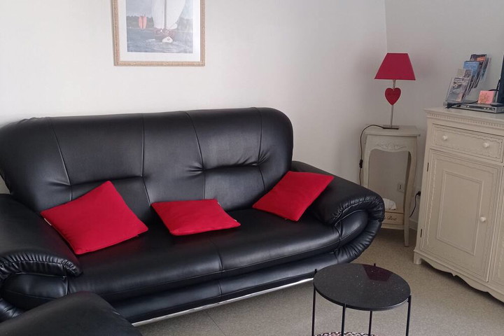 Logement Lumineux,  Grand Balcon Vue Sur Mer Et Sortie Du Port. Parking Gratuit. - Grandcamp-Maisy