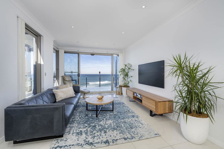 Seascape - Absolute Beachfront - Ocean Views - Waratah