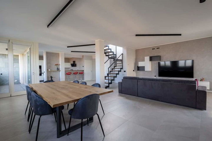 Guesthost - Skyline Penthouse - Treviglio