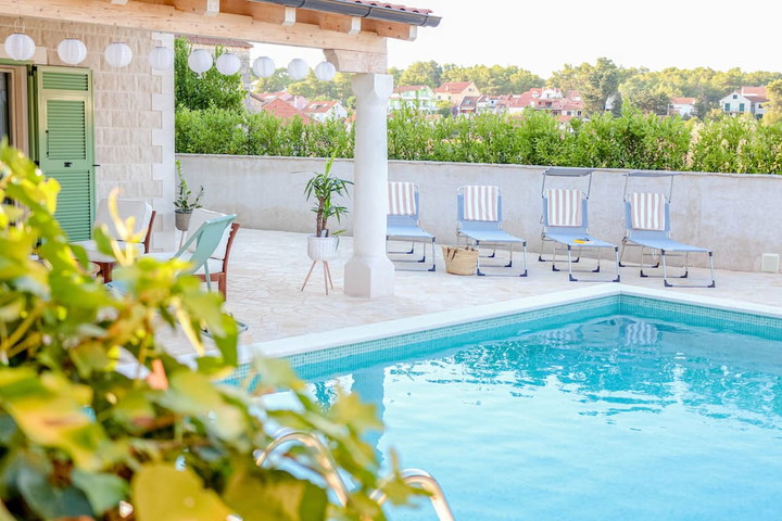 Ein Neu Erbautes  Villa  Im Herzen Von Vrboska Auf Der Insel Hvar. - Jelsa