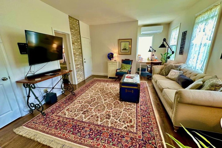 Grace Adventure House, Family & Dog Friendly, Walk To Port, Shops, & The Beach! - Grafton, WI