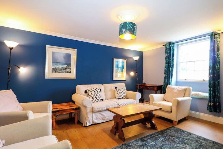 The Old School House, Pet Friendly, With A Garden In Selsey - Selsey
